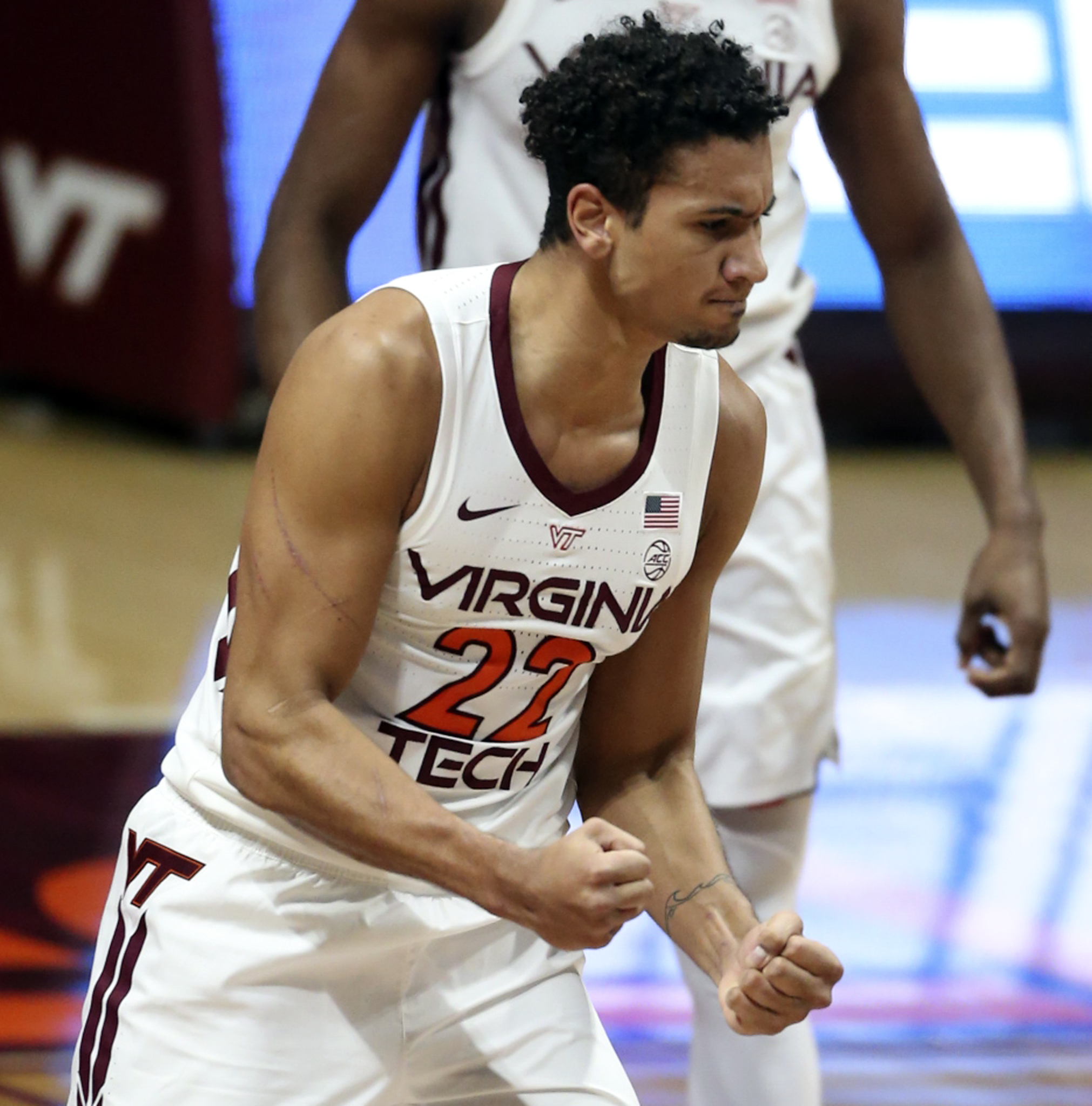 Rough Second Half Leads to Rivalry Loss vs. Virginia Tech | WUVA